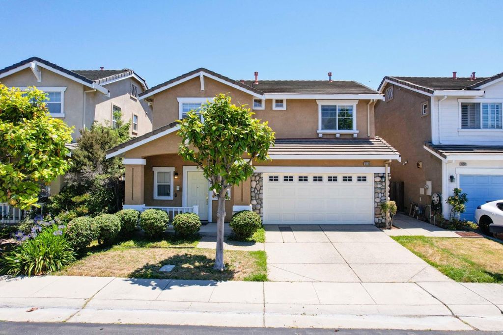 15580 Ronconi Dr, San Lorenzo, CA 94580 - See Est. Value, Schools & More