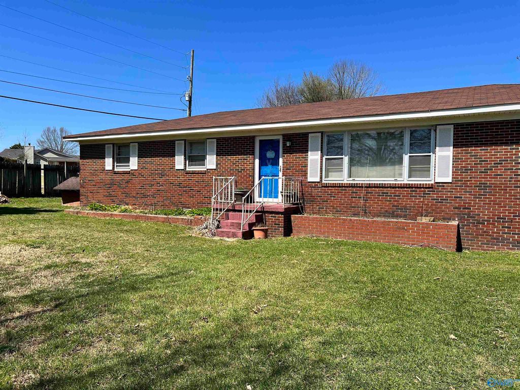 929 Bell Factory Rd, Huntsville, AL 35811 - See Est. Value, Schools & More