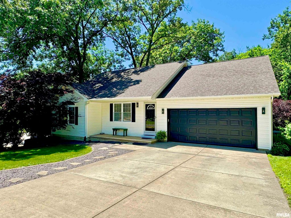 4837 S Lake Camelot Dr, Mapleton, IL 61547 - See Est. Value, Schools & More