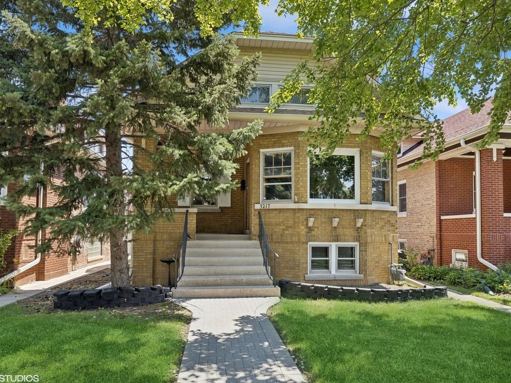 3217 Harvey Ave, Berwyn, IL 60402 - See Est. Value, Schools & More