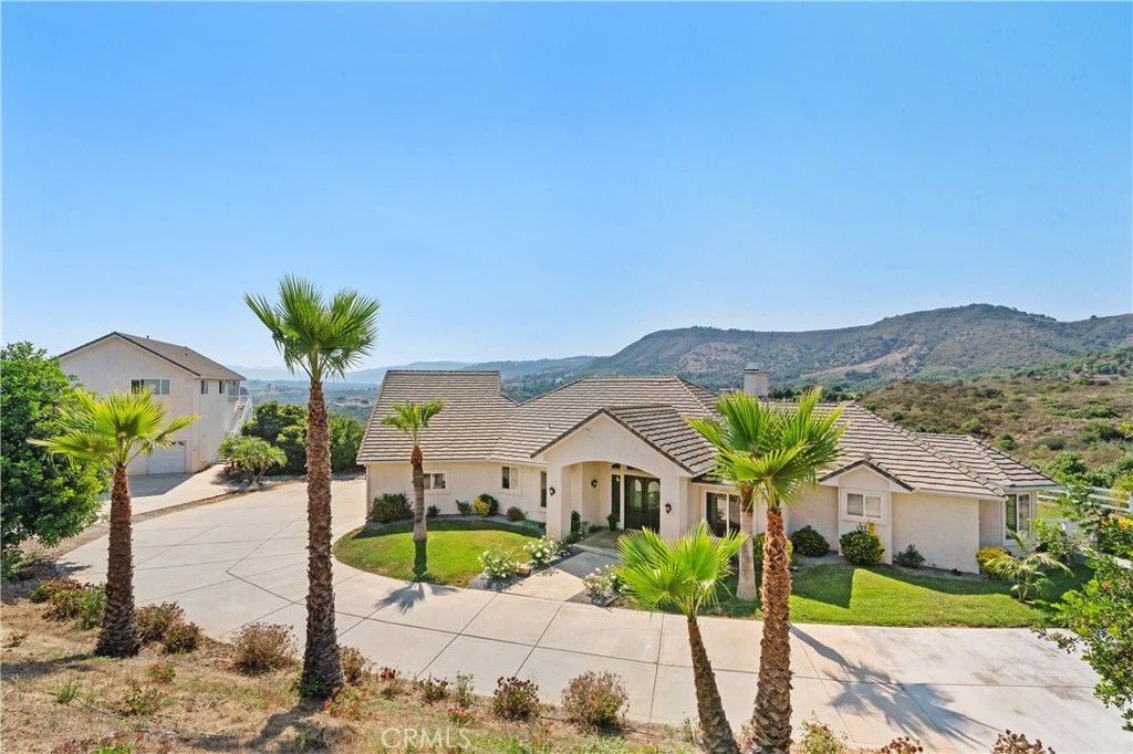 23505 Carancho Rd, Temecula, CA 92590 | MLS# SW24146001 | Trulia