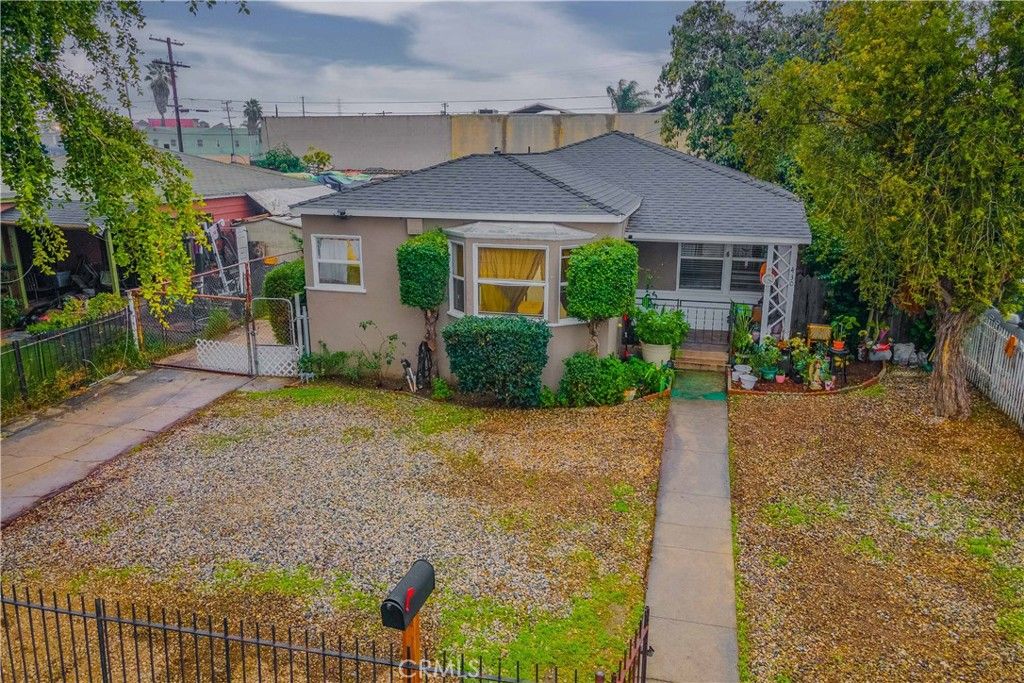 430 E 112th St, Los Angeles, CA 90061 - See Est. Value, Schools & More