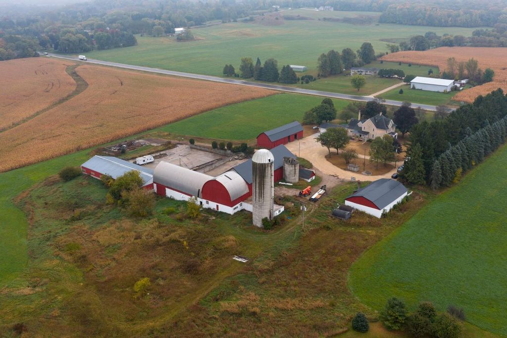 5036 CTY HWY D, West Bend, WI 53090 | MLS# 1940310 | Trulia