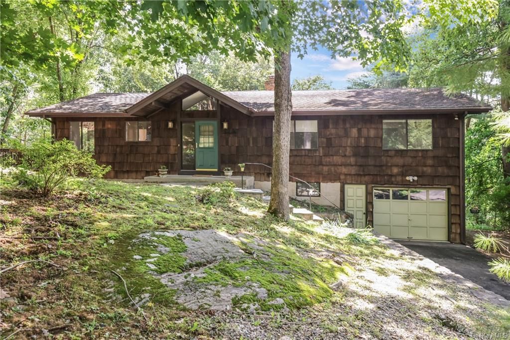 8 Red Oak Lane, Mount Kisco, NY 10549 | Trulia