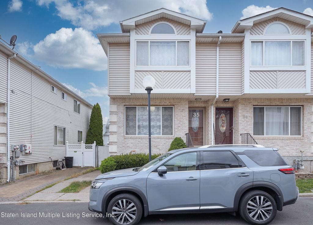 35 Lott Ln, Staten Island, NY 10314 | MLS# 1165734 | Trulia
