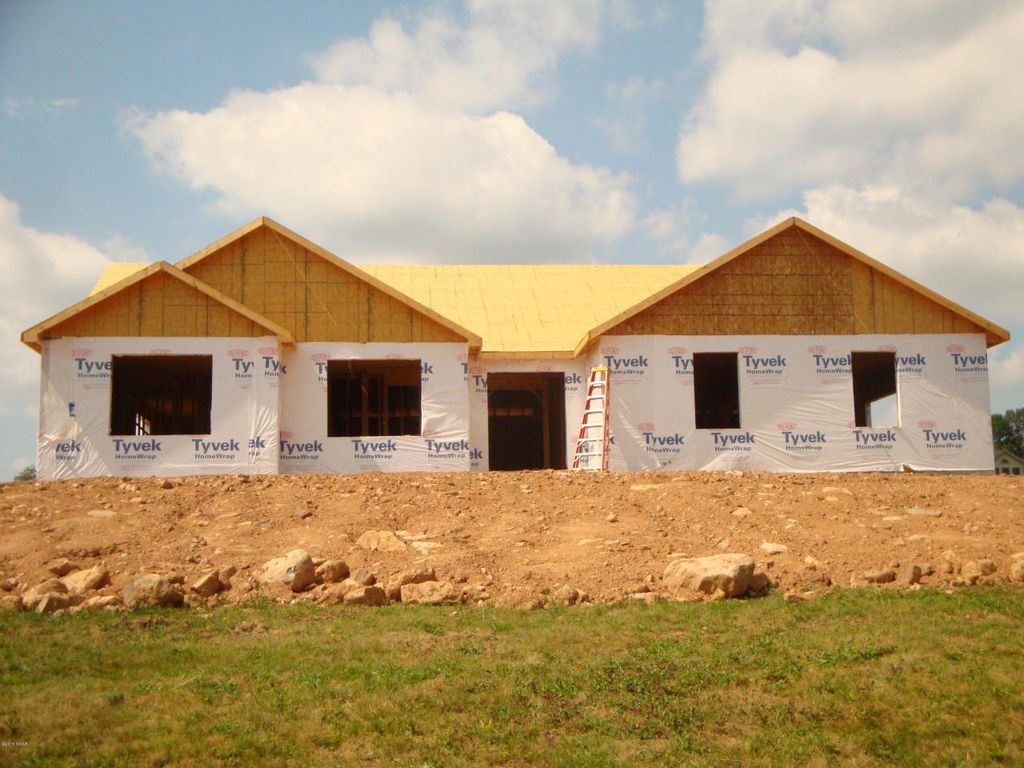 L23 Louis Breezy Acres, Drums, PA 18222 - See Est. Value, Schools & More