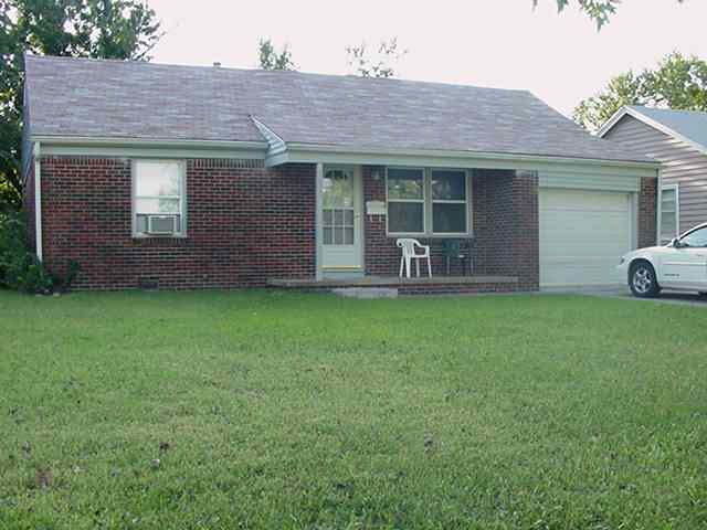 1621 N Pershing St, Wichita, KS 67208 - See Est. Value, Schools & More