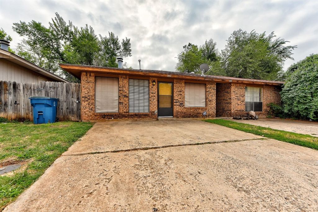 202 N Oaks Ave, Midwest City, OK 73110 | MLS# 1088573 | Trulia