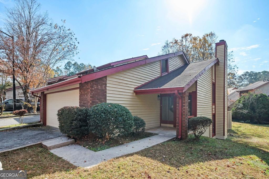 1086 Village Rd, Stone Mountain, GA 30088 - See Est. Value, Schools & More