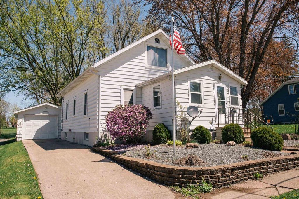 201 East 12TH STREET, Neillsville, WI 54456 - See Est. Value, Schools ...