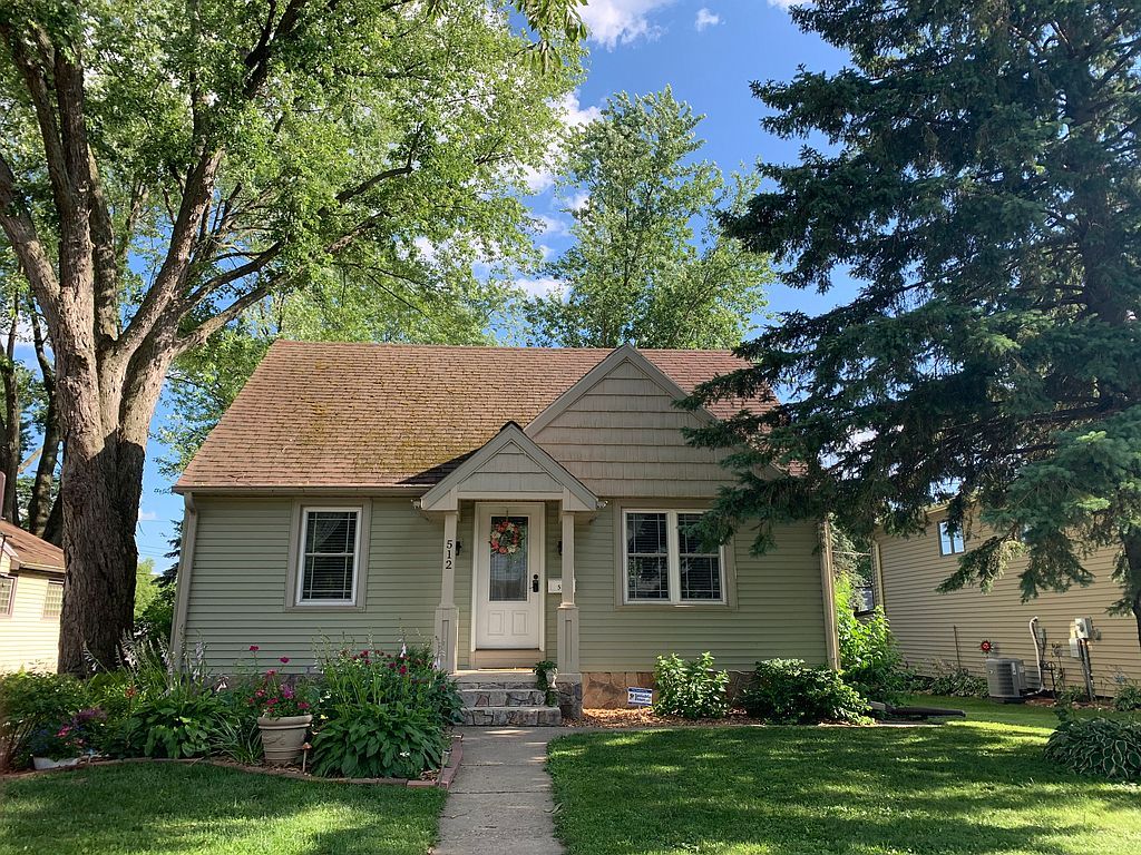512 11th St, Baraboo, WI 53913 | Trulia