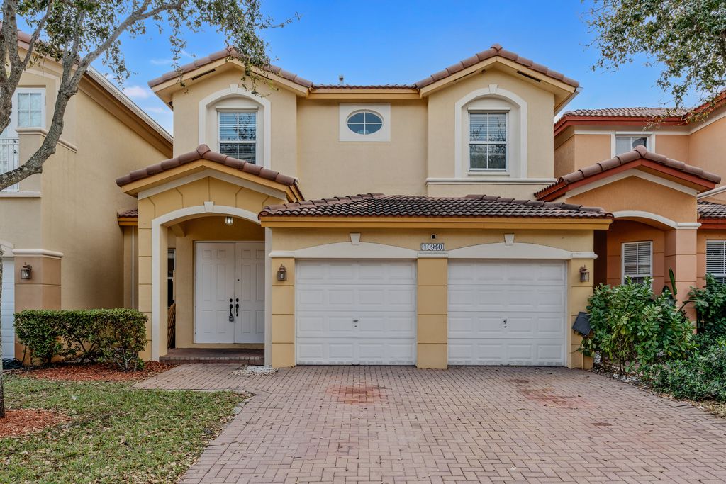 10940-10940 NW 87th Ave #A, Miami, FL 33178 | Trulia