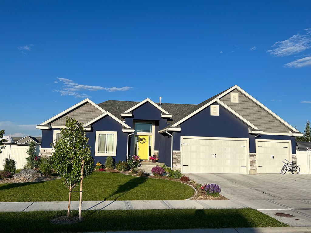 4767 Thunder Dr, Ammon, ID 83406 - See Est. Value, Schools & More