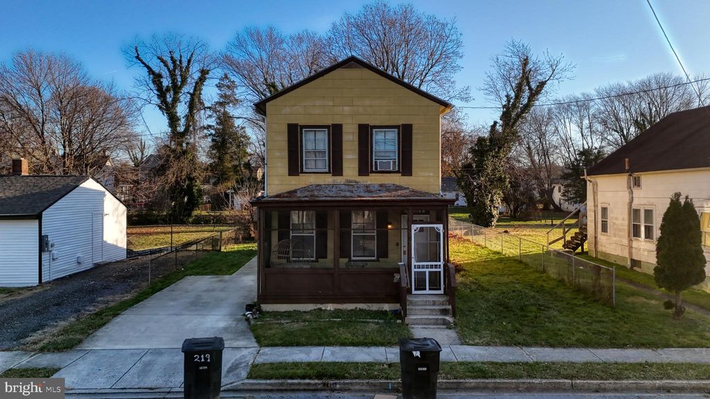 219 N Queen St, Dover, DE 19904 - See Est. Value, Schools & More