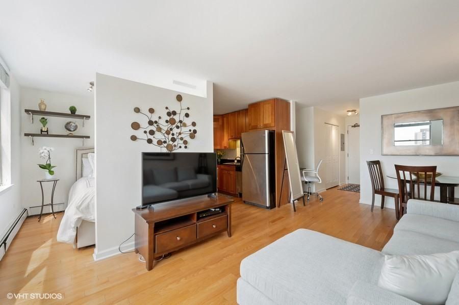 3033 N Sheridan Rd #1009, Chicago, IL 60657 | Trulia