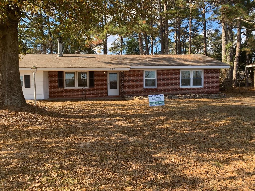 607 Fairview Ave, Prattville, AL 36066 - See Est. Value, Schools & More
