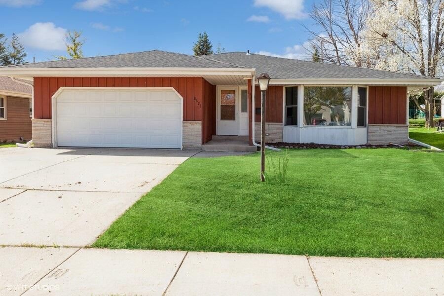 8621 West Arthur PLACE, West Allis, WI 53227 | Trulia