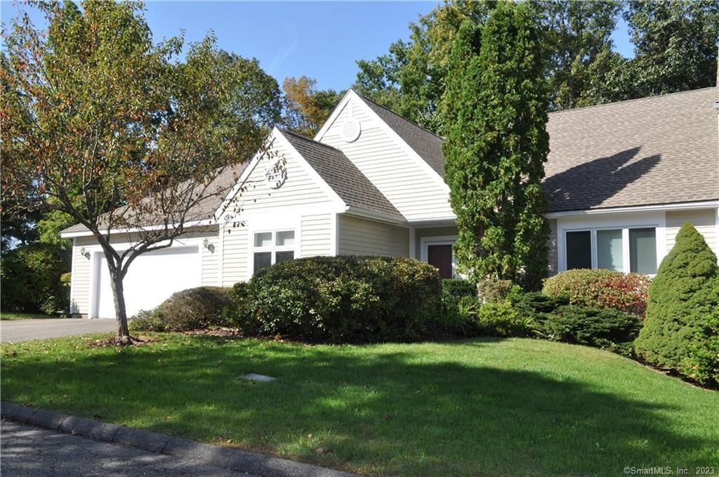 10 Madison Ln #10, Avon, CT 06001 - See Est. Value, Schools & More