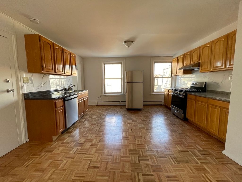 200 Bedford Ave, Brooklyn, NY 11249 | Trulia