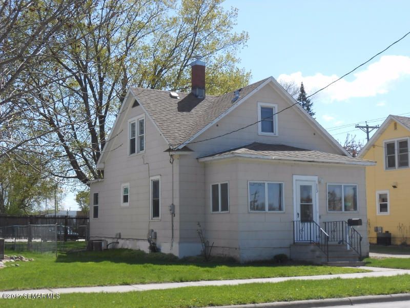 113 E North St, Owatonna, MN 55060 - See Est. Value, Schools & More