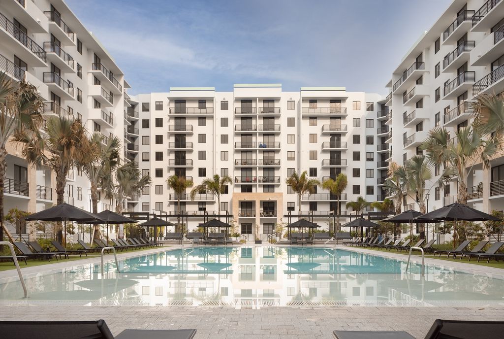 11200 Biscayne Blvd #211, Miami, FL 33181 - See Est. Value, Schools & More