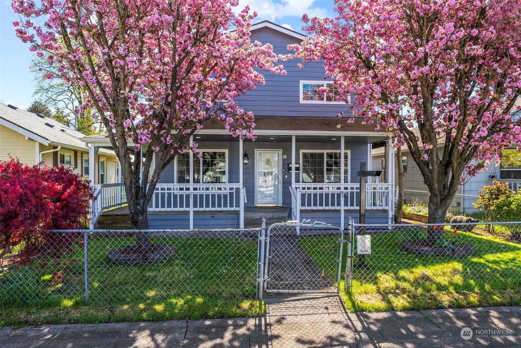 340 23rd Avenue, Longview, WA 98632 - See Est. Value, Schools & More