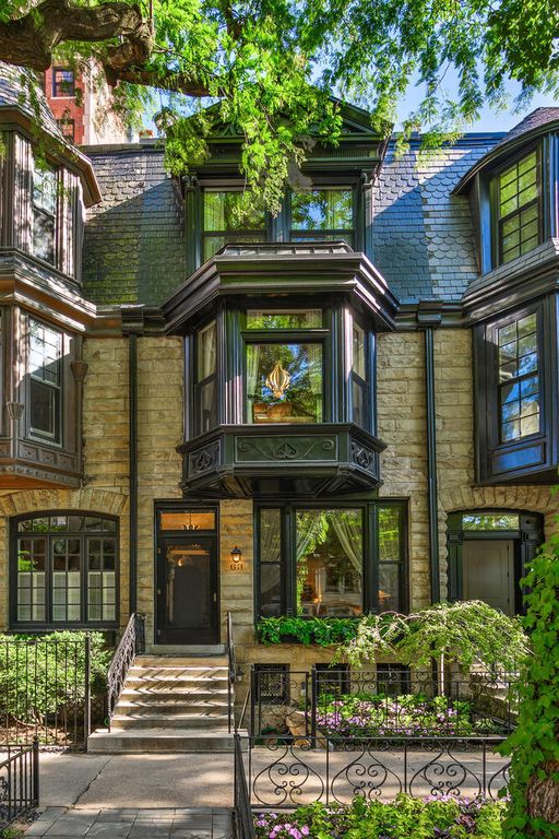 63 E Elm St, Chicago, IL 60611 - See Est. Value, Schools & More