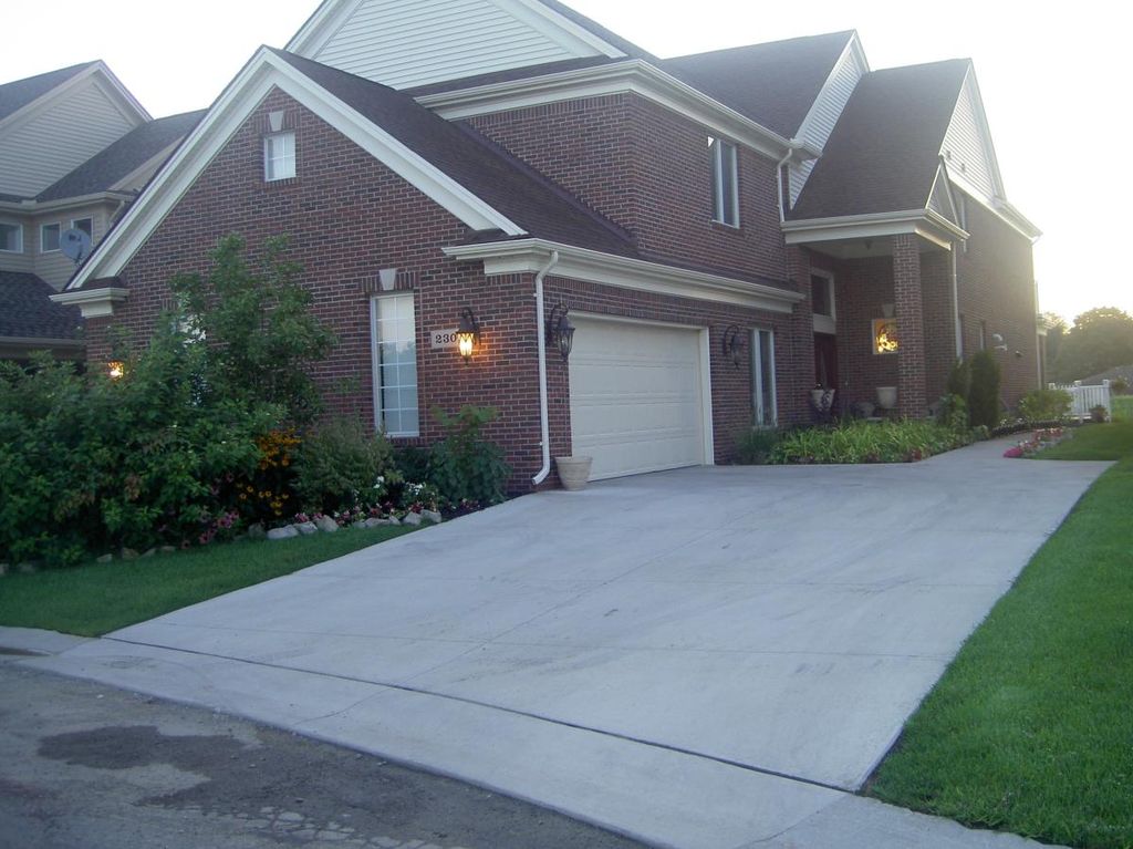 230 Keelson Dr, Detroit, MI 48215 - See Est. Value, Schools & More