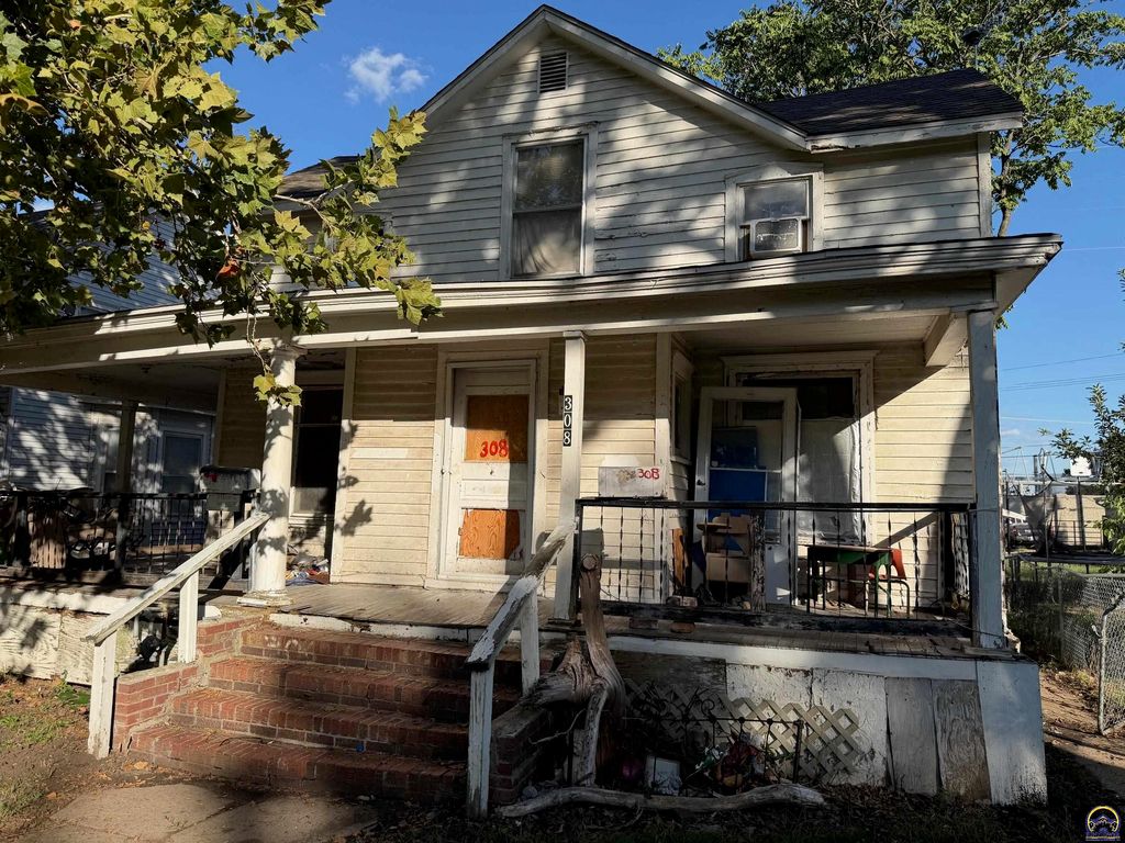 306 SW Harrison St #308, Topeka, KS 66603 | MLS# 241546 | Trulia