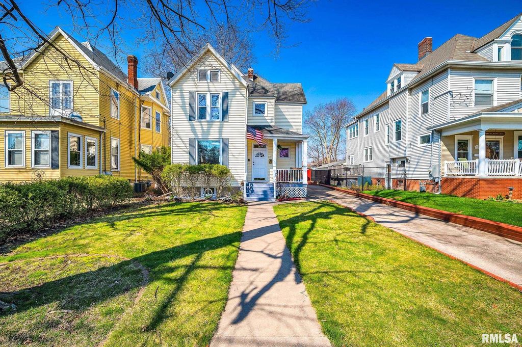 2311 N Linn St, Peoria, IL 61604 - See Est. Value, Schools & More
