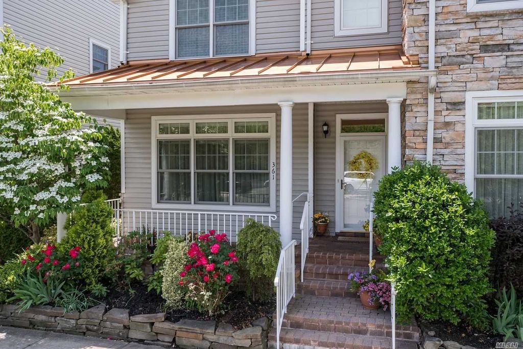 361 E Overlook, Port Washington, NY 11050 - See Est. Value, Schools & More
