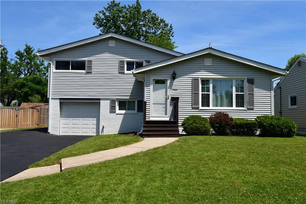 484 Center Rd, Bedford, OH 44146 - See Est. Value, Schools & More