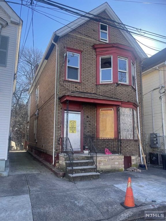 36 Kent St, Newark, NJ 07108 | MLS# 24005853 | Trulia