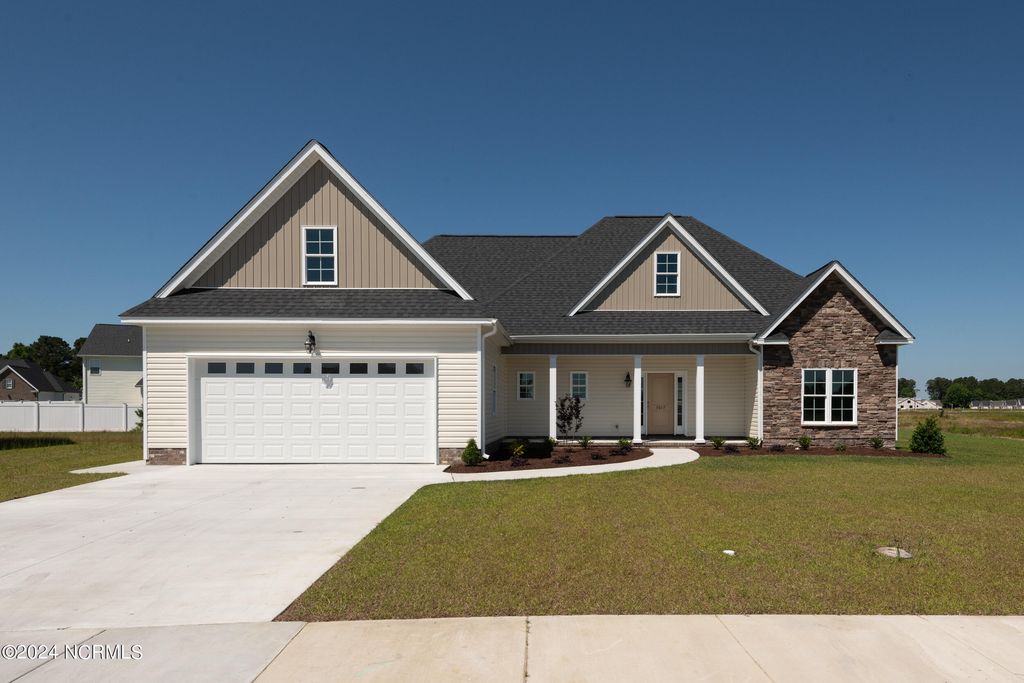 1017 Finn Court, Greenville, NC 27858 - See Est. Value, Schools & More