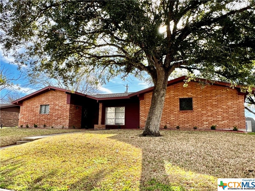 2226 Larry Dr, Port Lavaca, TX 77979 - See Est. Value, Schools & More