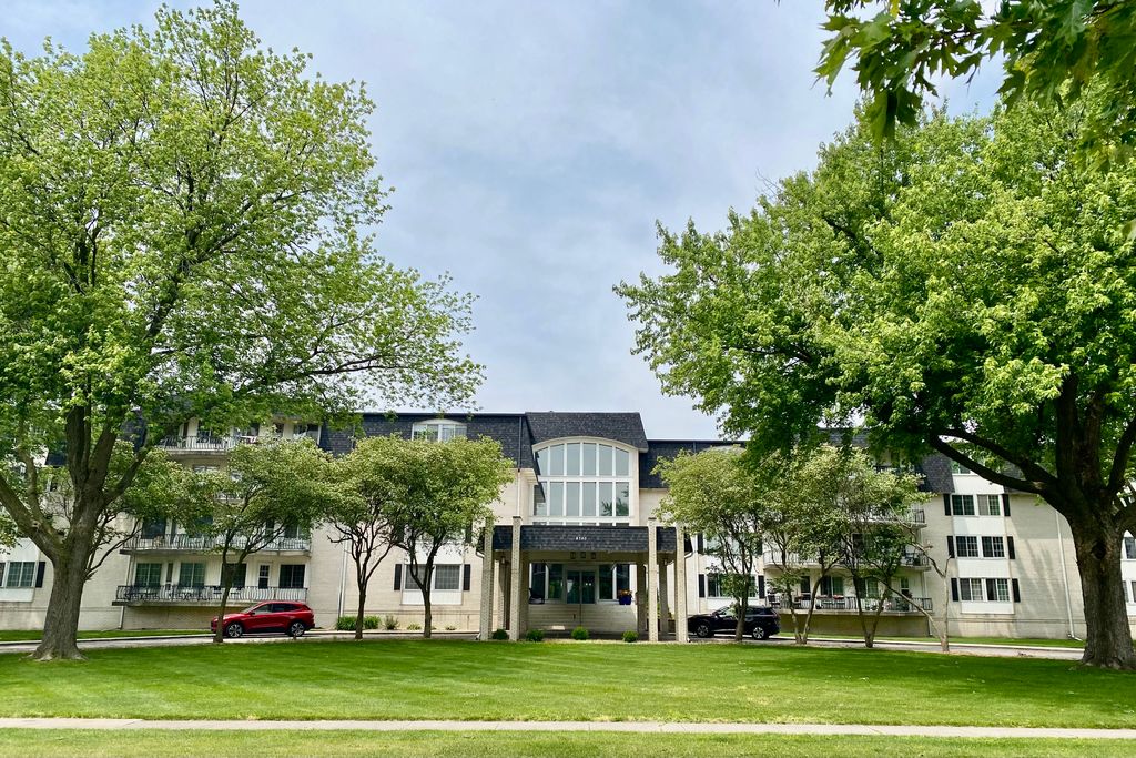 8750 Harrison Ave #411, Munster, IN 46321 | Trulia