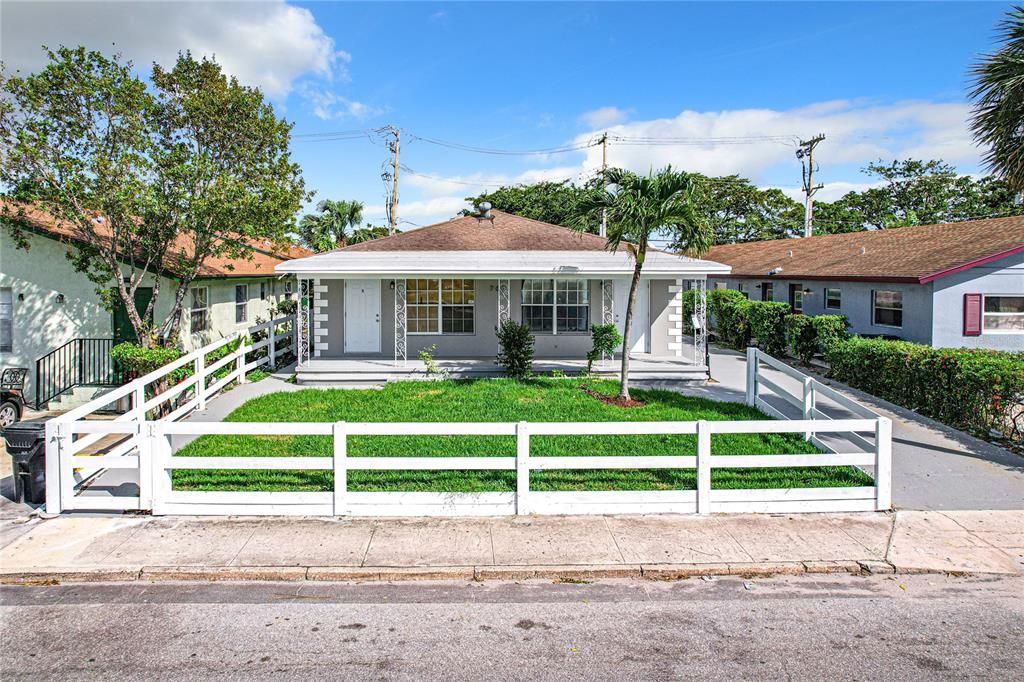 706 S F St, Lake Worth, FL 33460 | MLS# O6182090 | Trulia