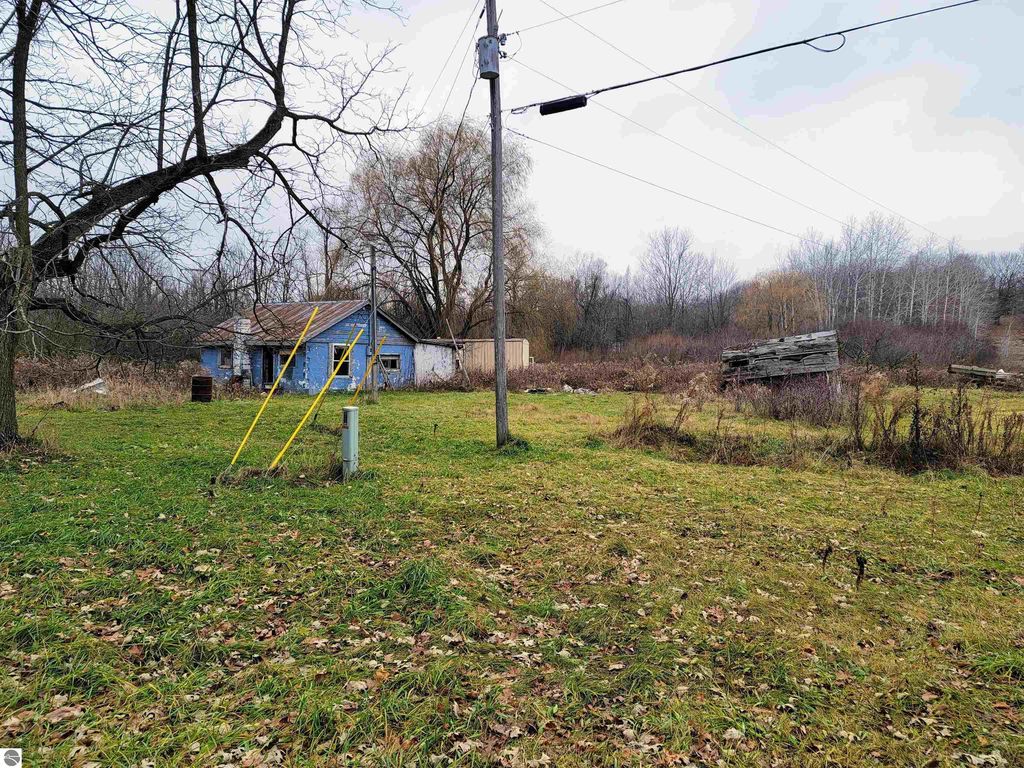 4639 N Vickeryville Rd, Edmore, MI 48829 - See Est. Value, Schools & More