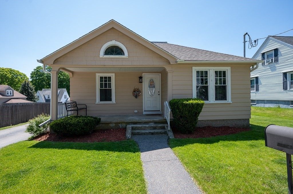 10 Ware St, Worcester, MA 01602 - See Est. Value, Schools & More