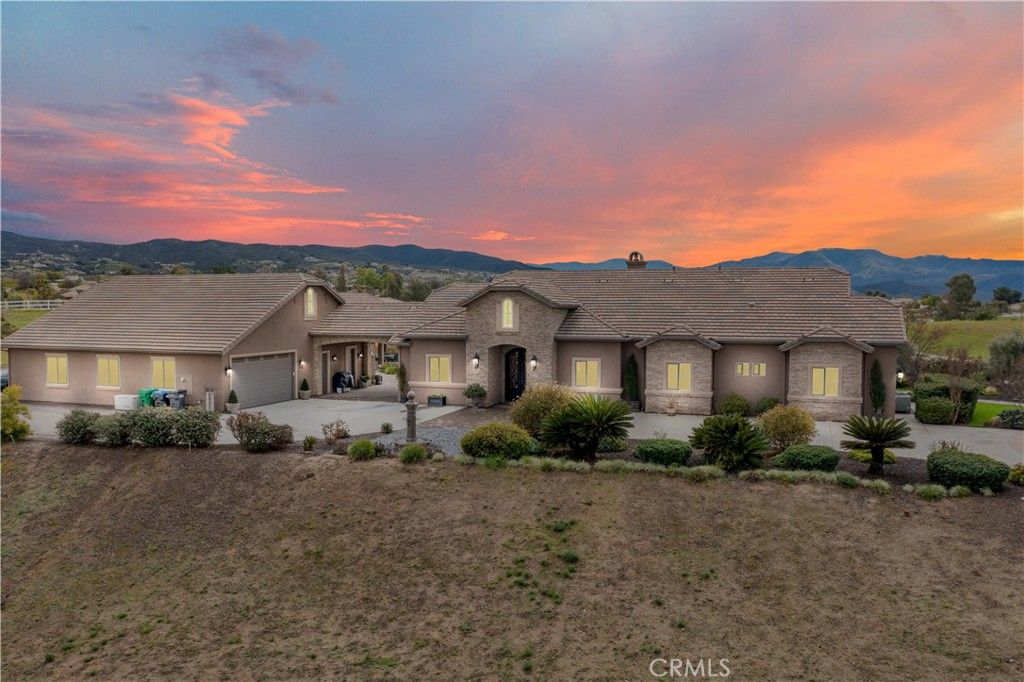 39470 Calle Anita Rd, Temecula, CA 92592 | MLS# SW24048882 | Trulia