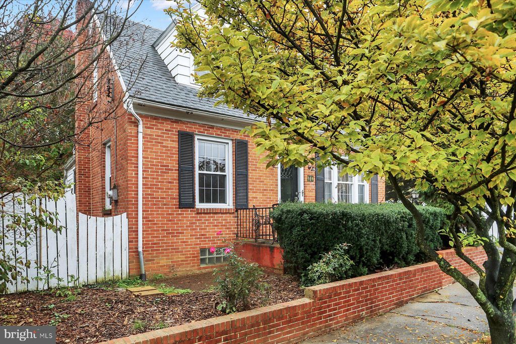 308 11th St, New Cumberland, PA 17070 - See Est. Value, Schools & More