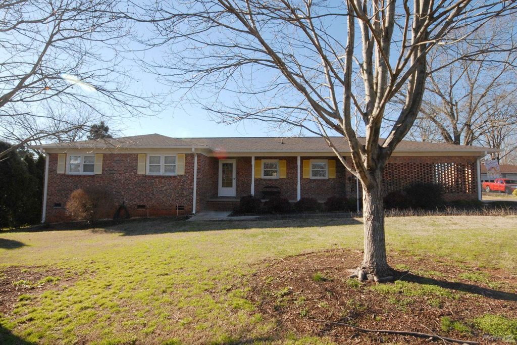 14072 S Radio Station Rd, Seneca, SC 29678 | Trulia