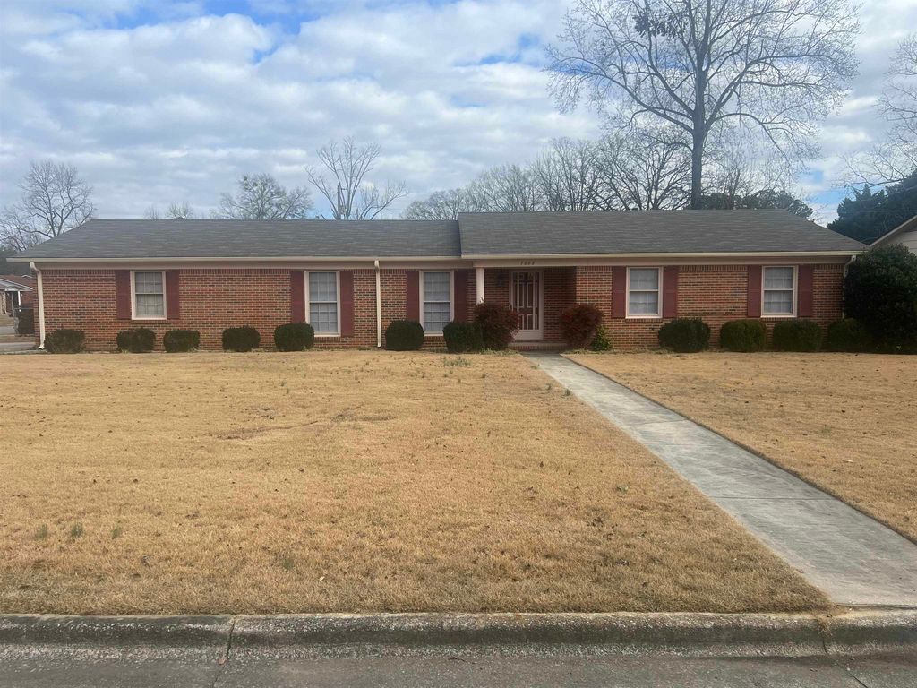1202 Kathy Ln SW, Decatur, AL 35601 - See Est. Value, Schools & More