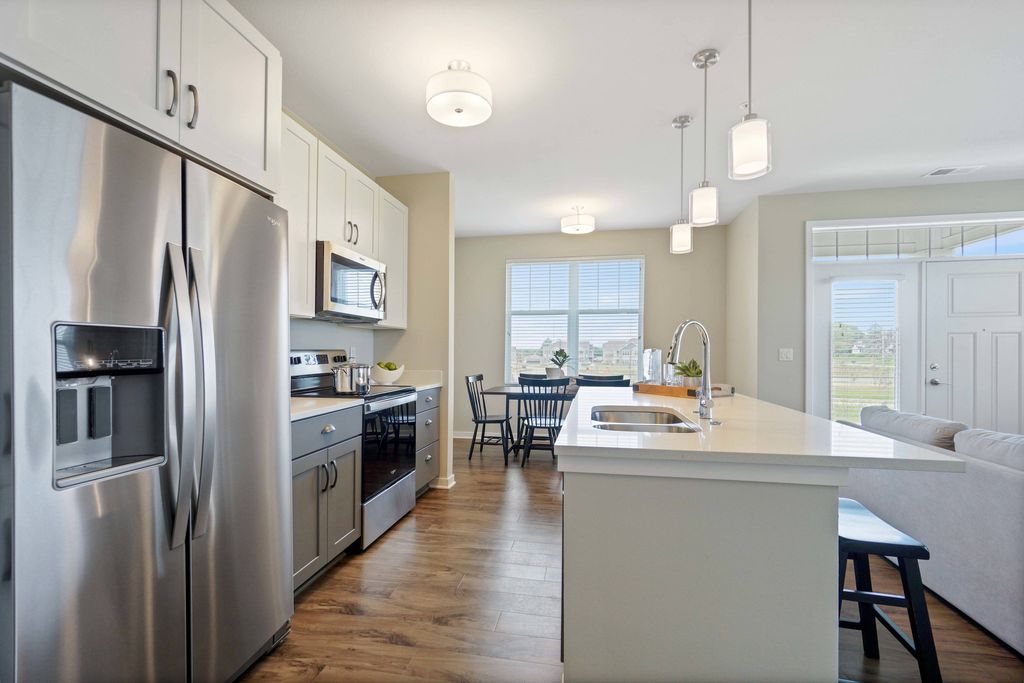 4301 Yates Dr #B-4300-108, Racine, WI 53403 - See Est. Value, Schools ...