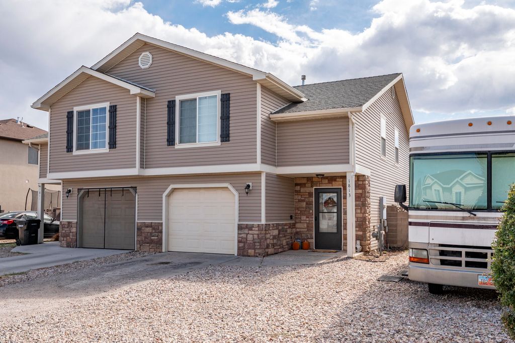 1813 W Clark Pkwy N, Cedar City, UT 84721 - See Est. Value, Schools & More