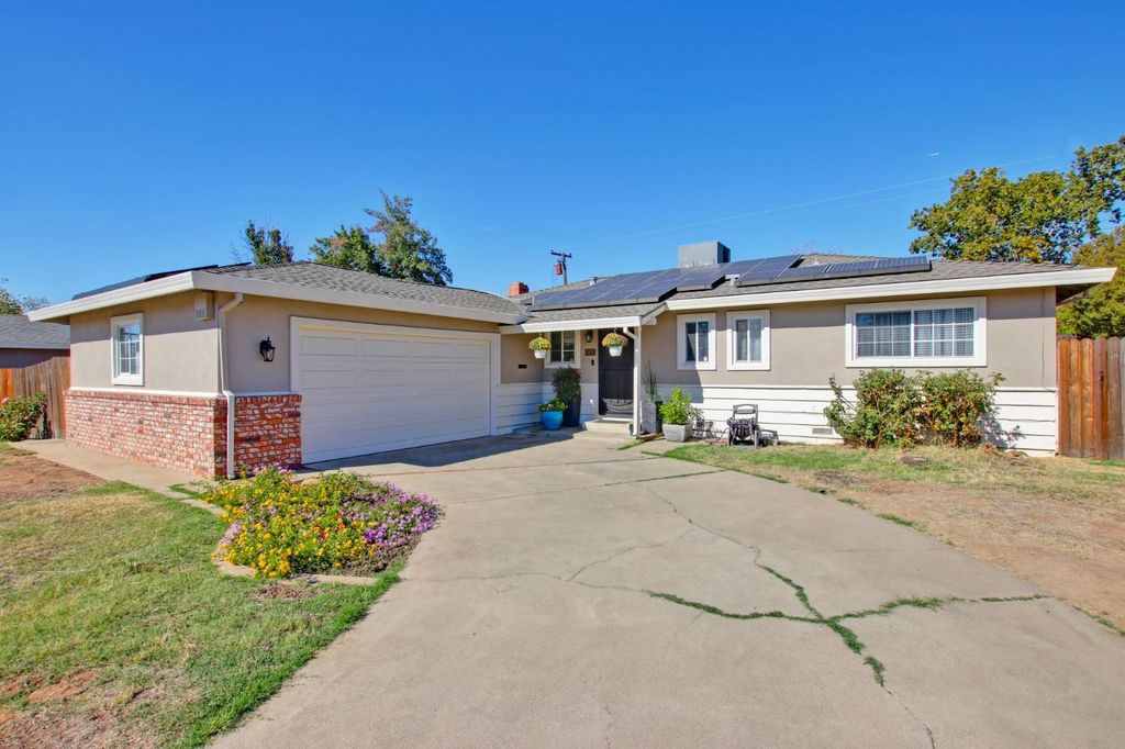 3831 Woodhue Way, North Highlands, CA 95660 - See Est. Value, Schools ...