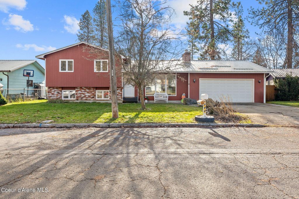 2024 E Boyd Ave, Coeur D Alene, ID 83814 - See Est. Value, Schools & More
