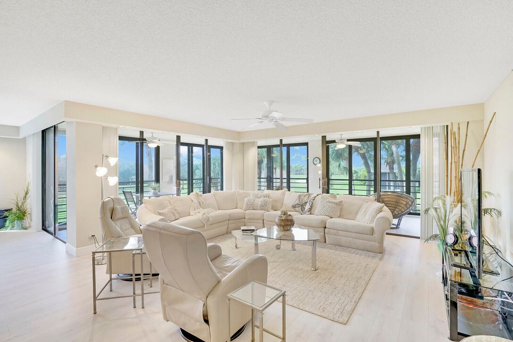 7578 Regency Lake Drive #302, Boca Raton, FL 33433 - See Est. Value ...