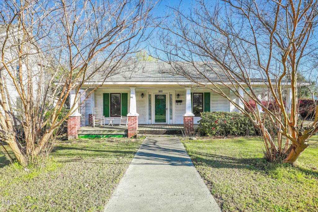 303 N Oneil St, Clayton, NC 27520 - See Est. Value, Schools & More