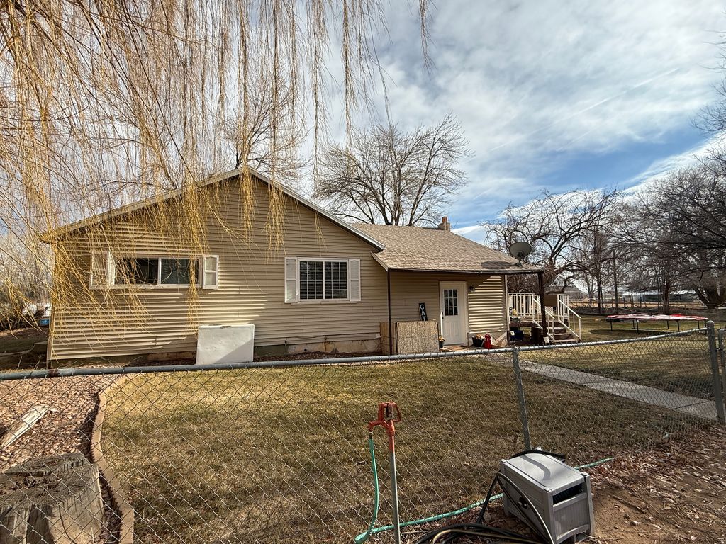 1961 S Cove Rd, Roosevelt, UT 84066 | MLS# 2130976 - Trulia | Trulia